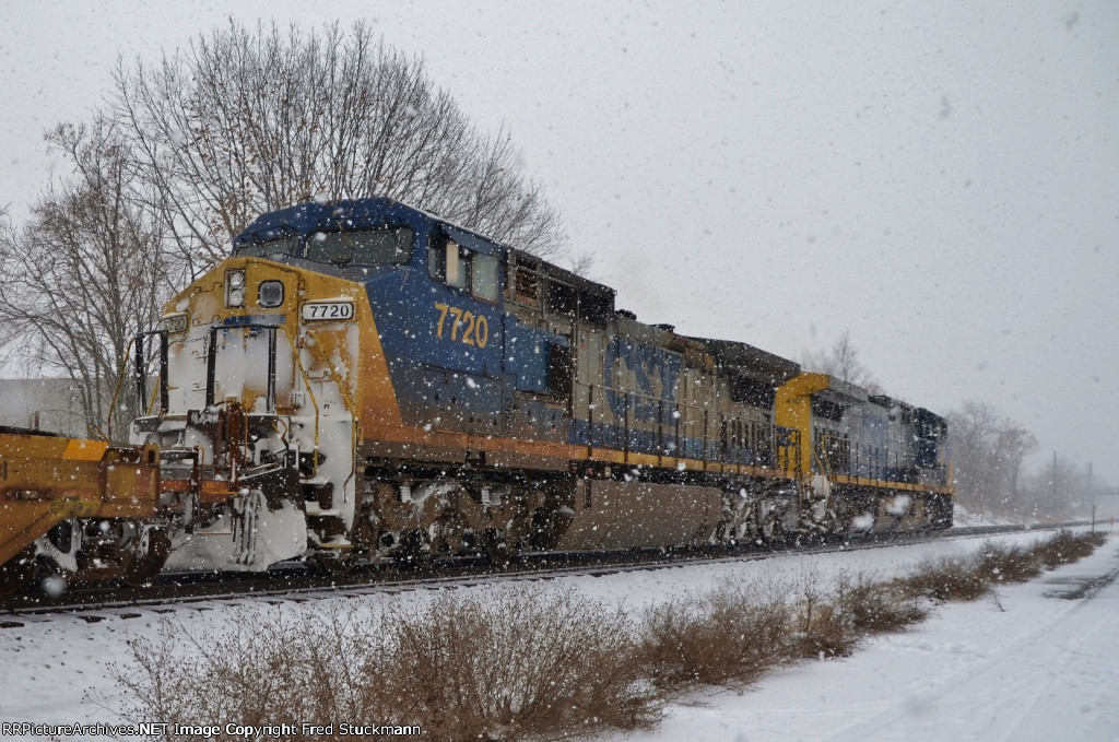 CSX 7720 pretty much wraps it up for me today.